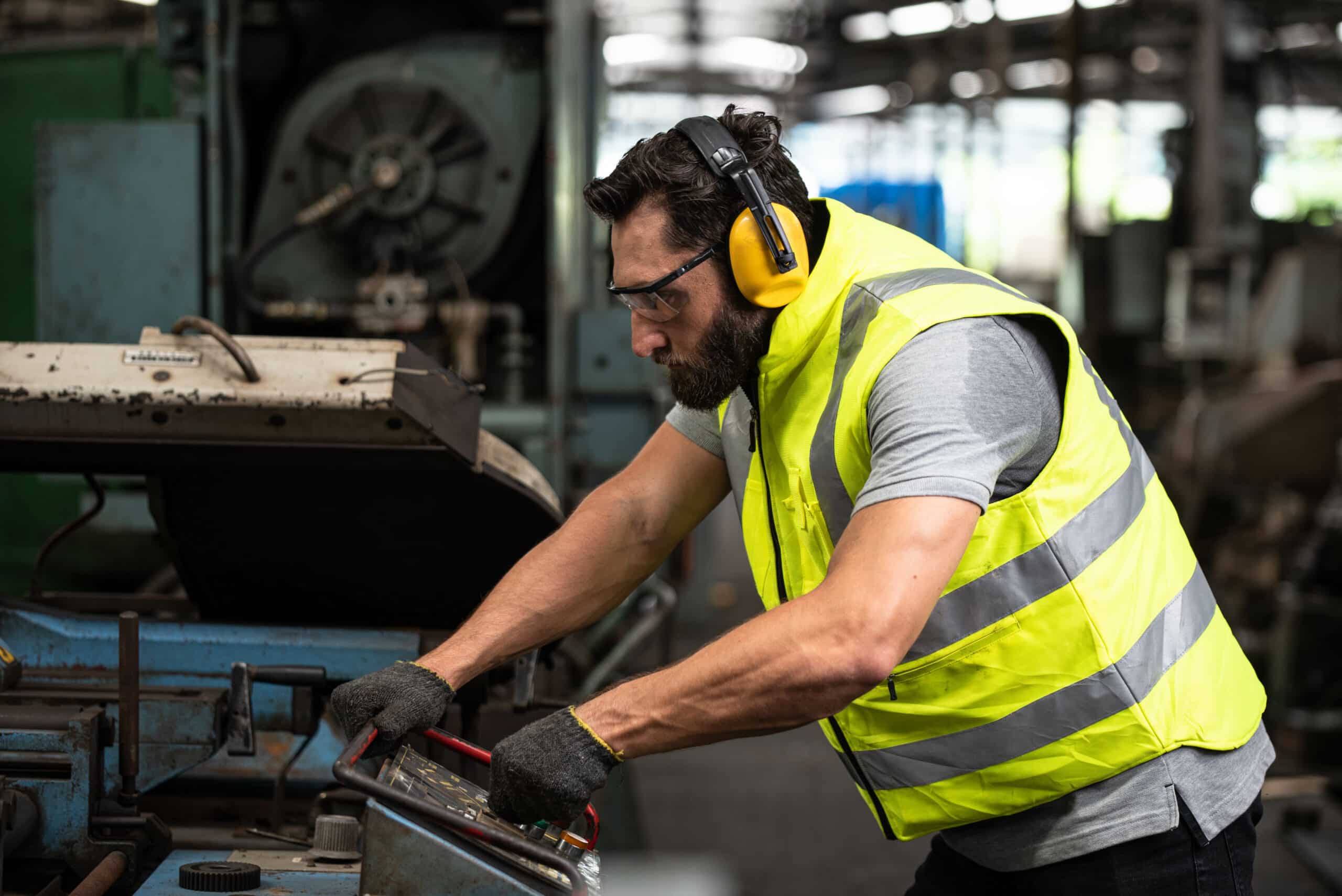 How to Turn a Temp Manufacturing Job into a Long-Term Career